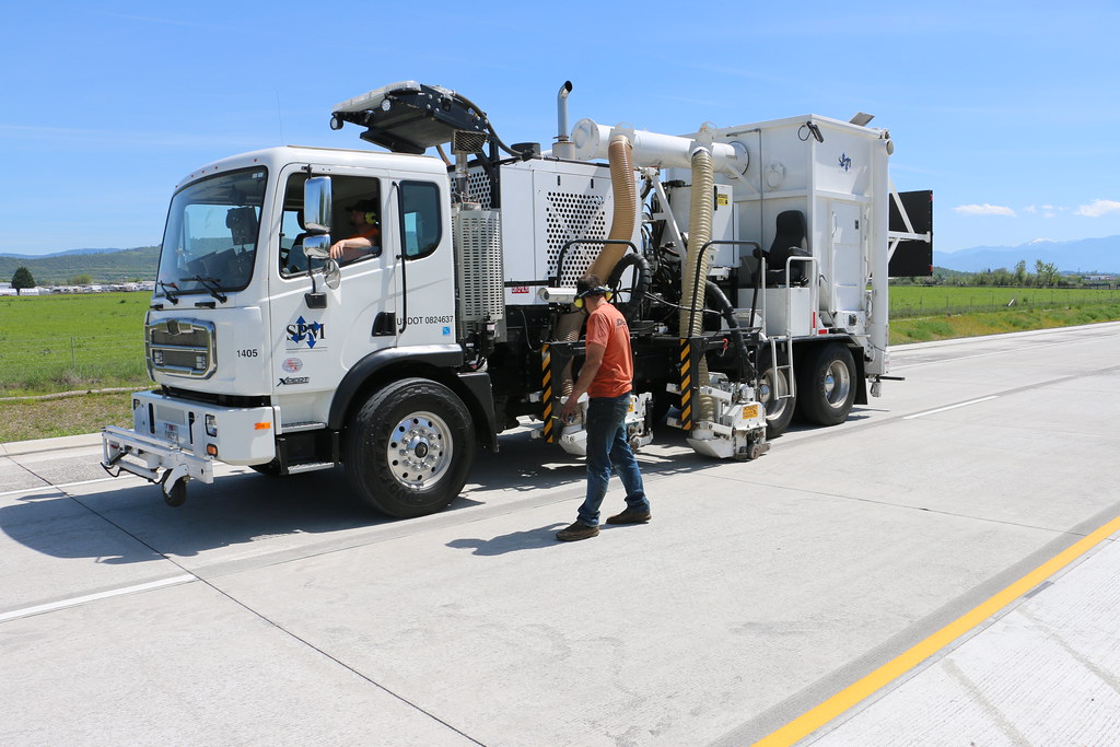 What Type Of Paint Do You Use On Asphalt For Striping | DA Construction